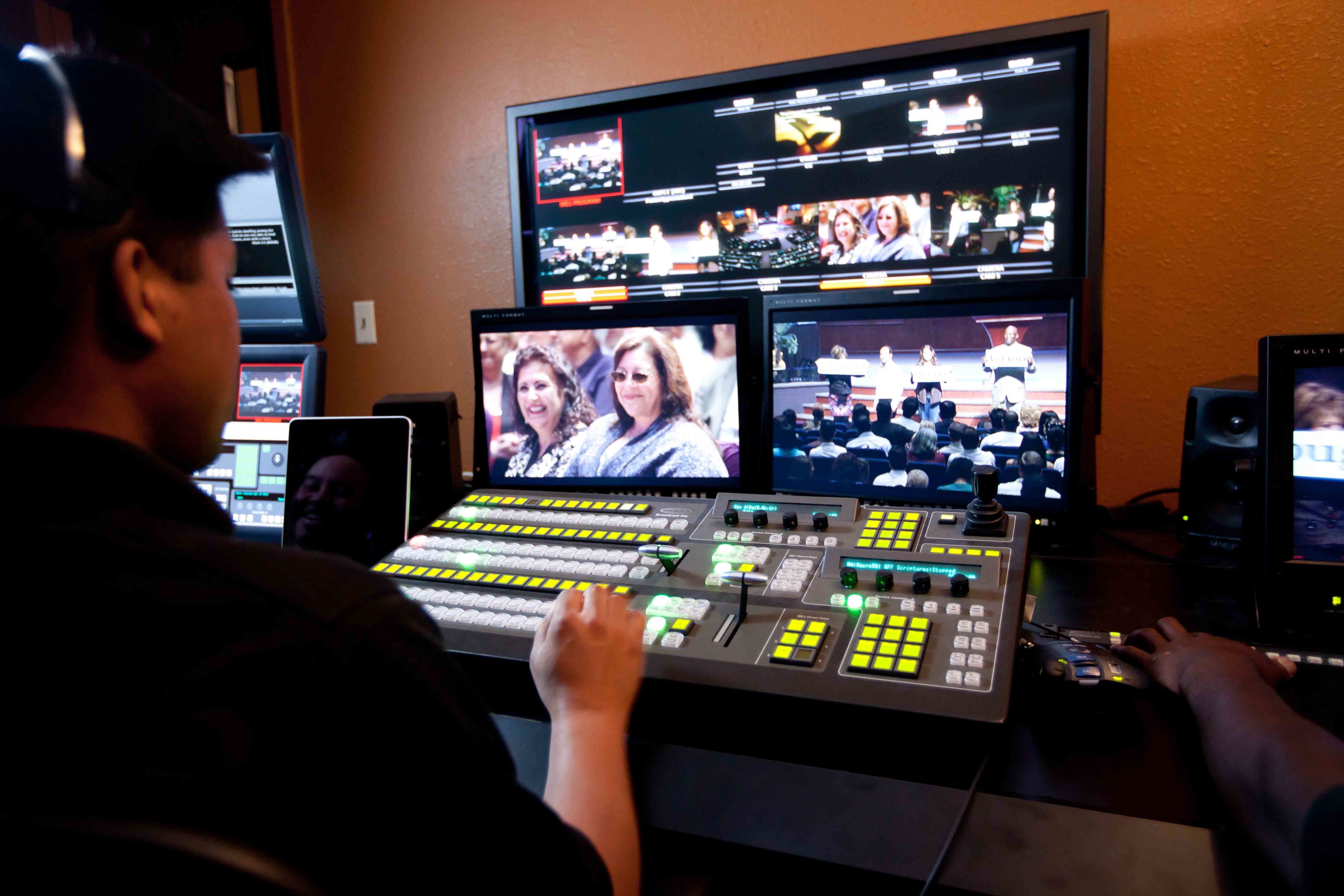 Your Guide to Online LIVE Streaming - TechDaring.com