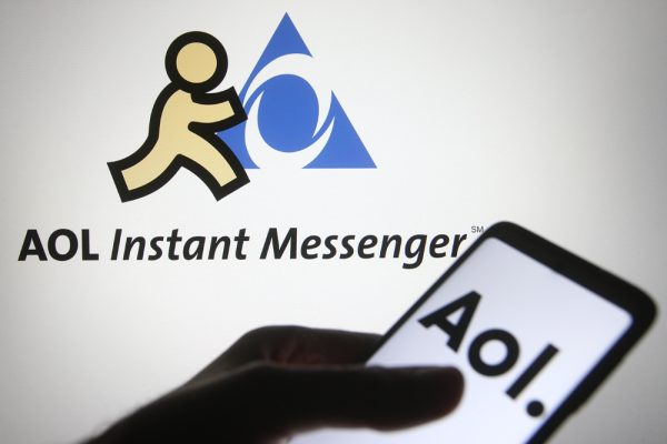 A Nostalgic Look Back at AOL Messenger: Remembering the Iconic Instant ...